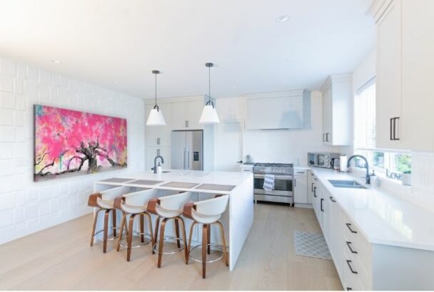 15 Colors to Make Your Small Kitchen Appear Bigger - Housely