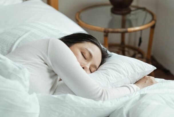 15 Bizarre Sleeping Disorders - Housely