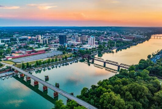15 Beautiful Georgian Cities That Aren’t Atlanta - Housely