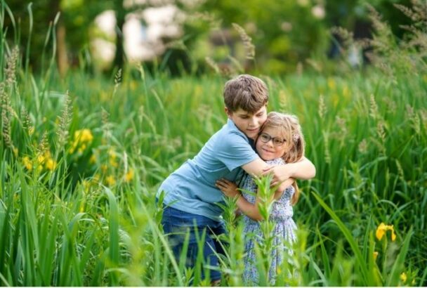 15 Defining Characteristics of the Eldest Sibling - Housely