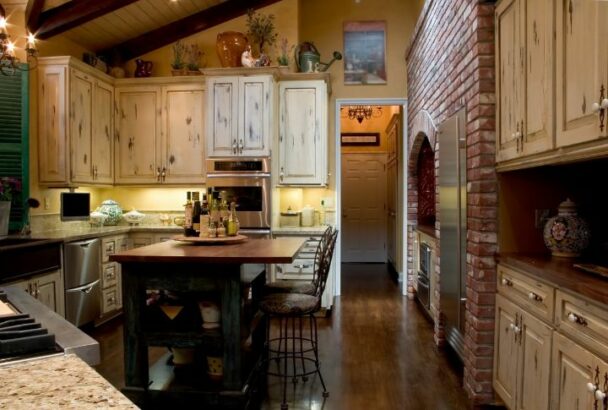 15 Rustic Farmhouse Kitchen Designs to Spruce up Your Space - Housely