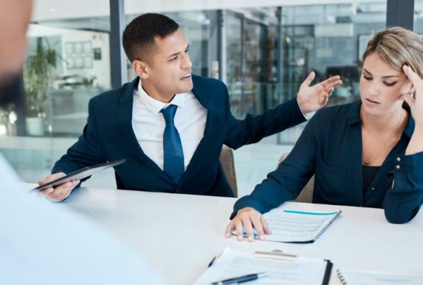 15 Ways You Make Others Uncomfortable Without Knowing It - Housely