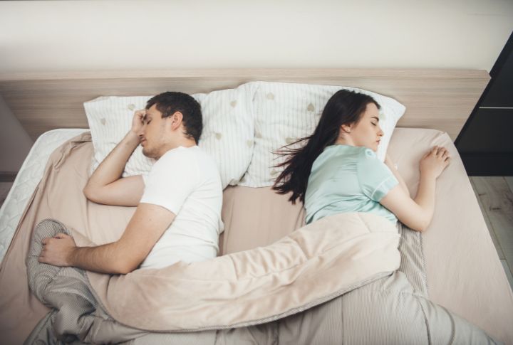 5 Signs You Might Be Headed for a Sleep Divorce - Housely