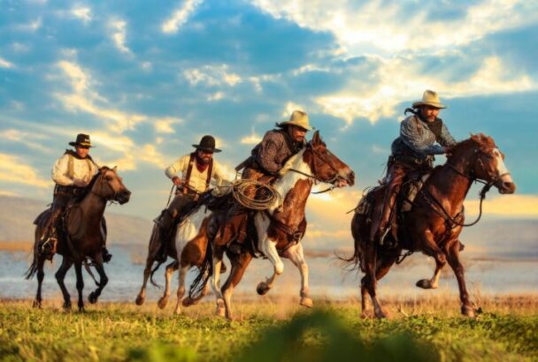 15 American States Still Keeping the Cowboy Culture Alive - Housely