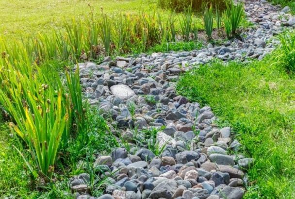 15 Creative Ways to Incorporate Rocks in Your Yard - Housely