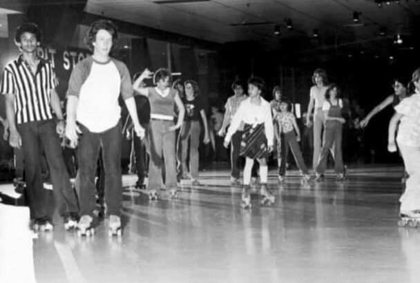 15 Fading '70s Childhood Pastimes - Housely
