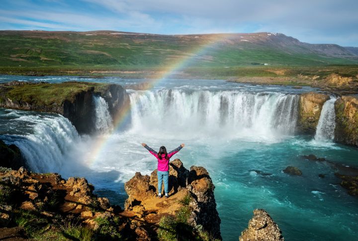 15 Unique Waterfalls to Visit for an Unforgettable Experience - Housely