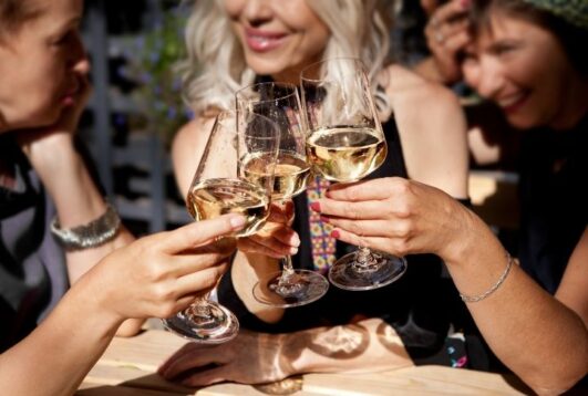 9 Best Drinks for Proper Hydration and 6 to Avoid - Housely