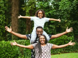 20 Powerful Life Lessons Our Parents Taught Us - Housely