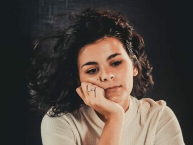 15 Traits of Highly Intelligent People - Housely