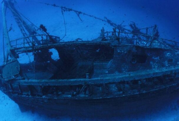 15 Man-Made Sunken Treasures Lying Deep in the Ocean - Housely