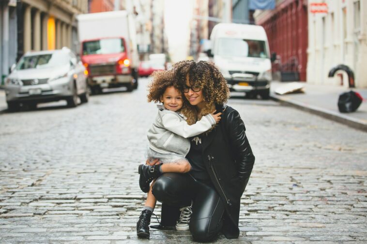 20 Powerful Life Lessons Our Parents Taught Us - Housely