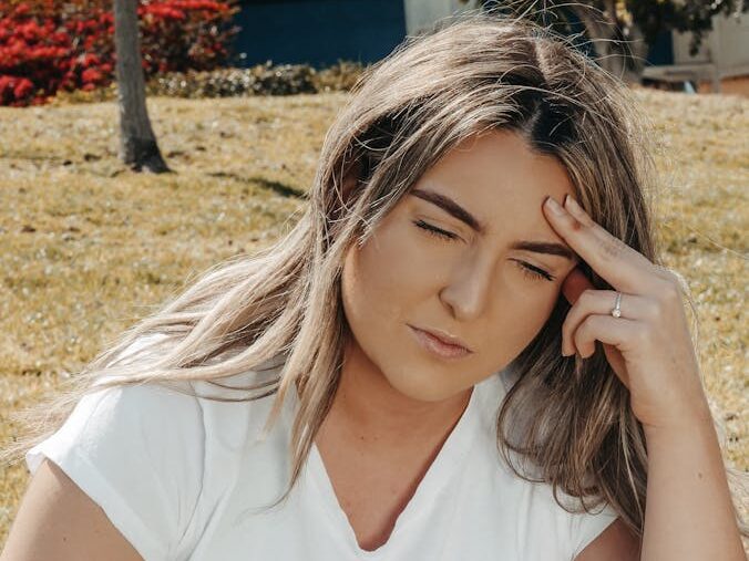 15 Signs You Might Have a Low IQ - Housely