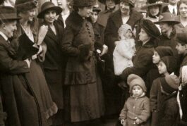 15 Photos That Defined the 1960s - Housely