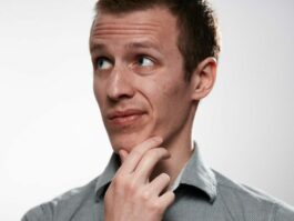 15 Traits of Highly Intelligent People - Housely