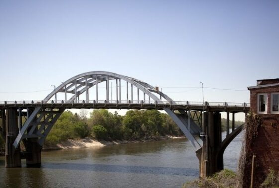 The Most Iconic Bridge In Every American State - Housely