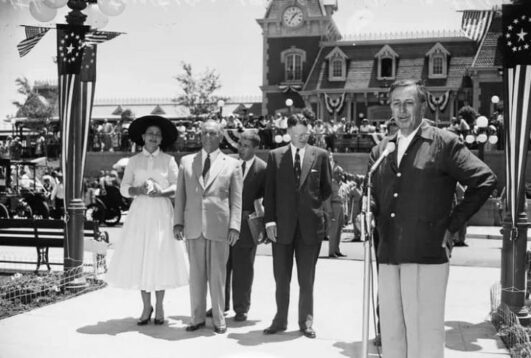 15 Timeless Photos that Capture America in the 1950s - Housely