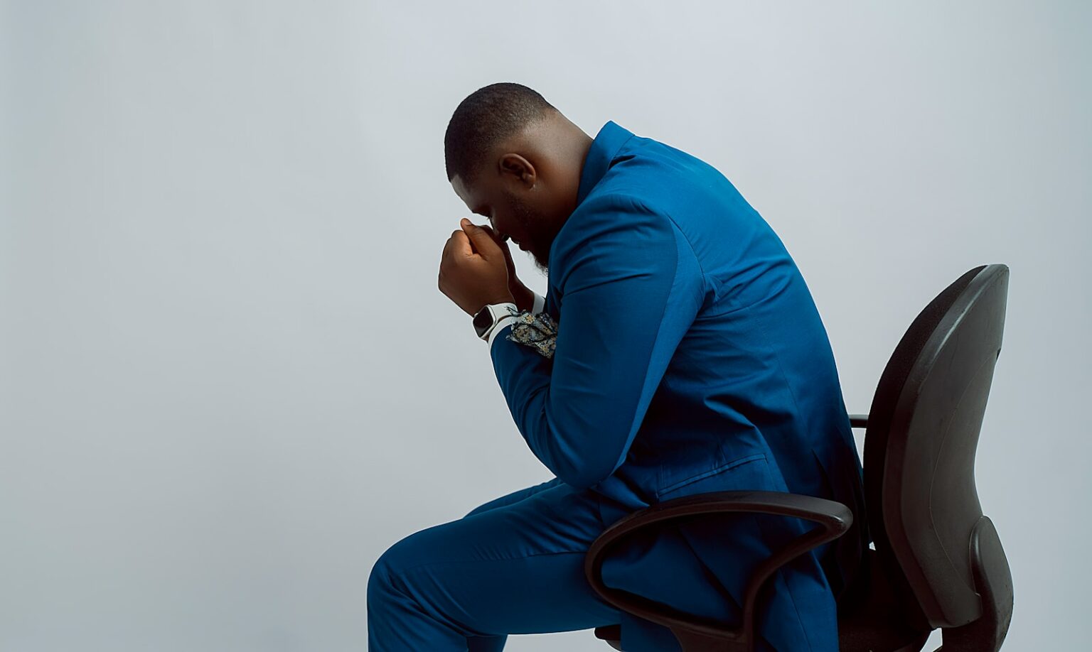 10 Signs Your Friend Isn't Really Your Friend - Housely