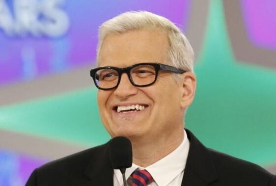 15 Most Popular and Charismatic TV Hosts - Housely