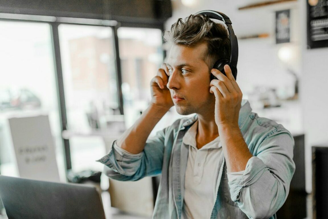 15 Signs You're Living in a Bad Neighborhood - Housely