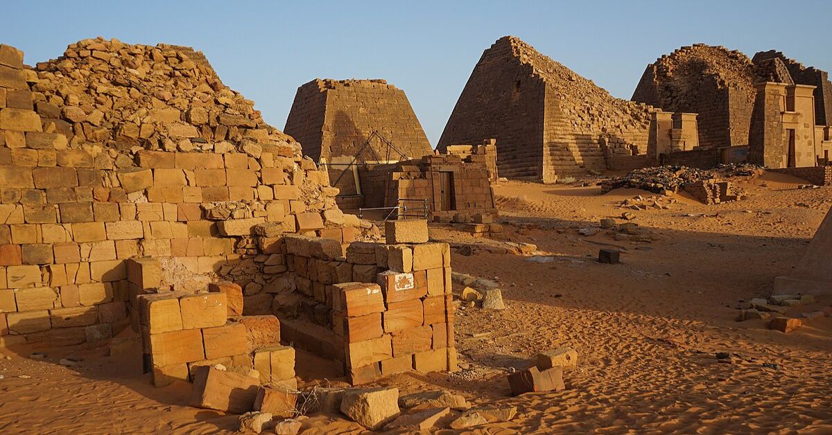 15 Artifacts That Bring History to Life - Housely