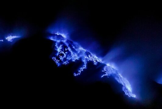 15 Mysterious Eternal Flames From Around The World - Housely