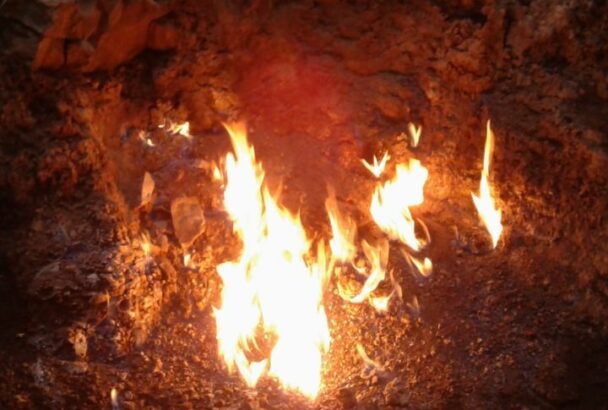 15 Mysterious Eternal Flames From Around The World - Housely