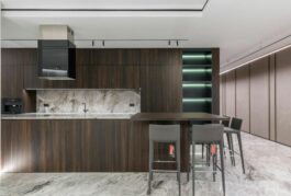 15 Smart Tricks From Designers to Brighten Any Windowless Room - Housely