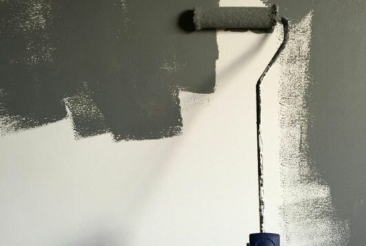 15 Steps to Constructing a Sturdy Temporary Wall - Housely