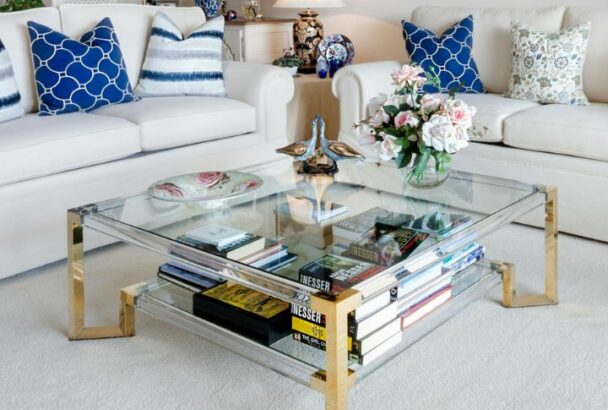 15 Smart Tricks From Designers to Brighten Any Windowless Room - Housely