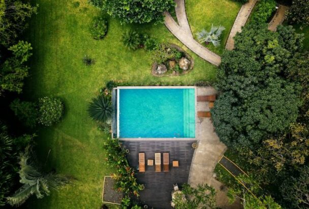 15 Over The Top Backyard Pool Ideas For The Rich - Housely