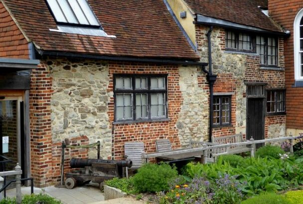 15 Unique Elements of Tudor Homes Explained by an Architect - Housely