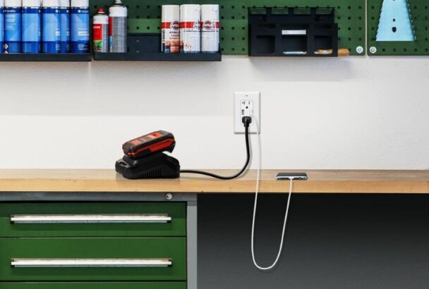 How to Choose Between 15 and 20-Amp Outlets - Housely