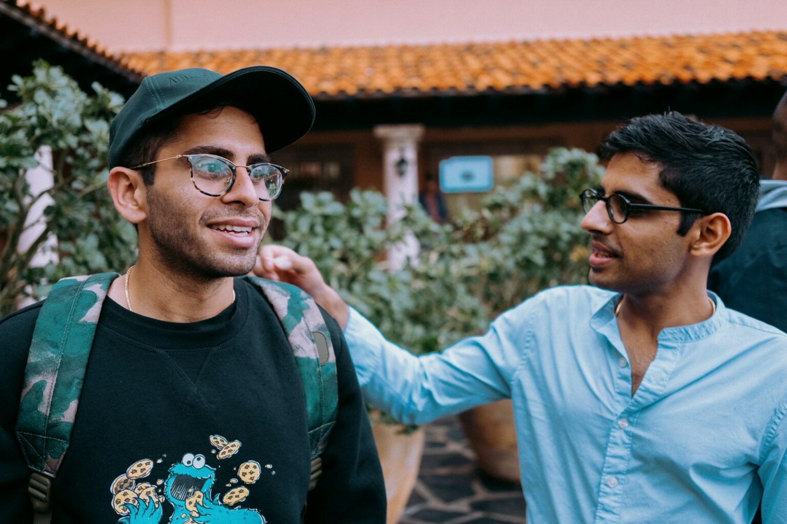 15 Ways to Get Along with Difficult Neighbors - Housely