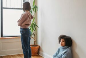 20 Common Causes of Sibling Estrangement in Families - Housely