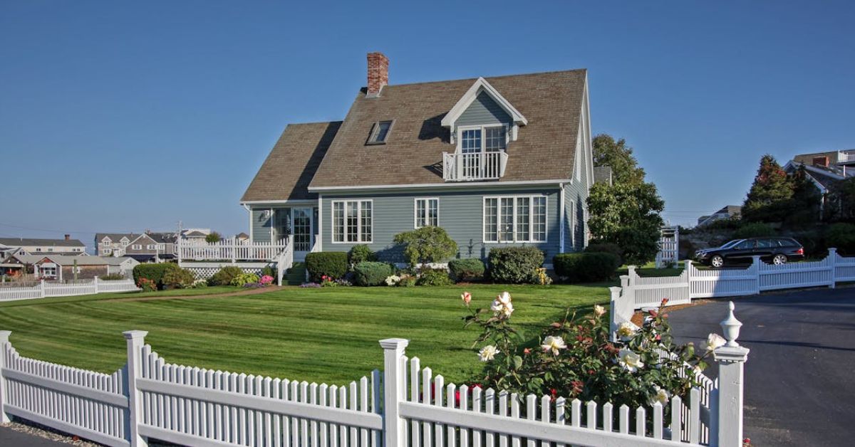 10 Enduring Features That Make Cape Cod Homes Irresistible - Housely