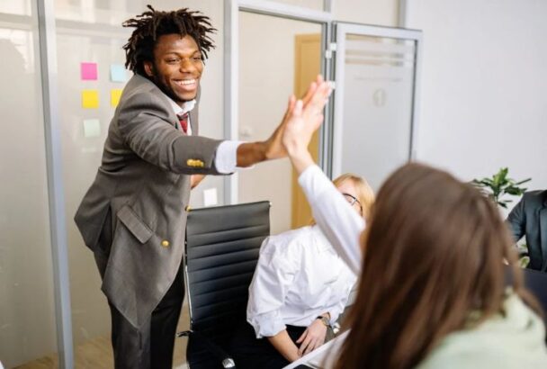 20 Overused Phrases To Ditch For More Impactful Communication - Housely