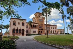 Inside The Incredible Mansions of America's First Billionaires - Housely