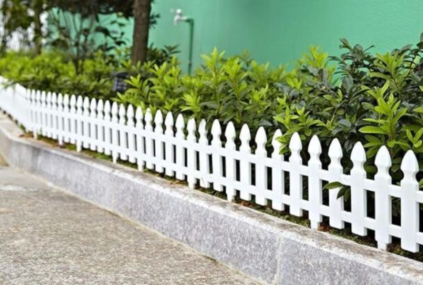 20 Budget-Friendly Fencing Ideas To Secure Your Yard - Housely
