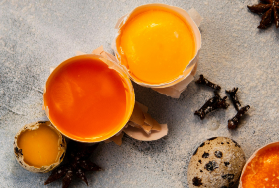10 Reasons Why Egg Yolk Color Matters More Than You Think - Housely