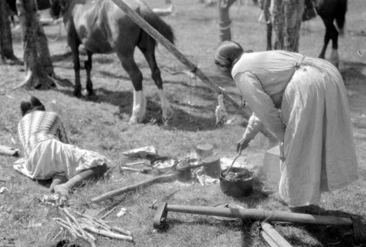 What Daily Life Looked Like Before Technology - Housely