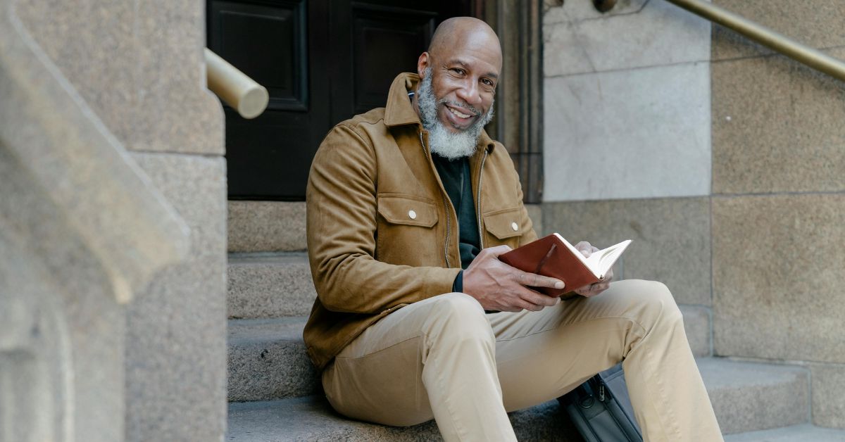 20 Traits That Make A Man Truly Respectful - Housely