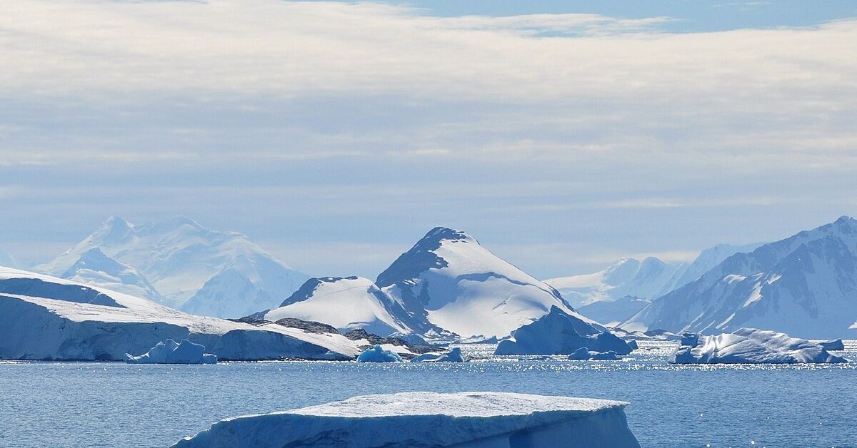 20 Things Lake Enigma Reveals About Antarctica’s Hidden Depths - Housely