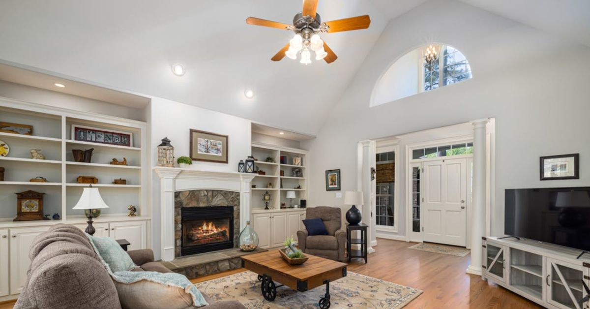 Why Homeowners Are Divided Over Vaulted Spaces - Housely