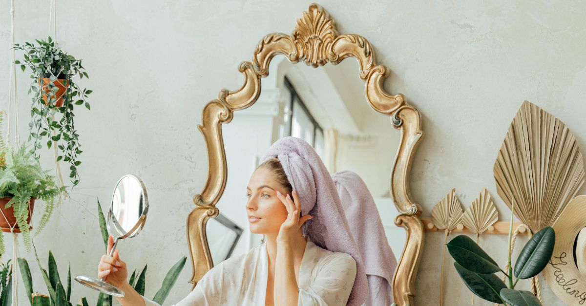 20 Mirror Styles To Enhance Your Home Decor - Housely