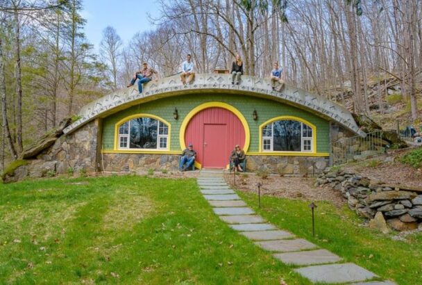 10 Real-Life Hobbit Homes That Feel Straight Out Of Tolkien’s World ...
