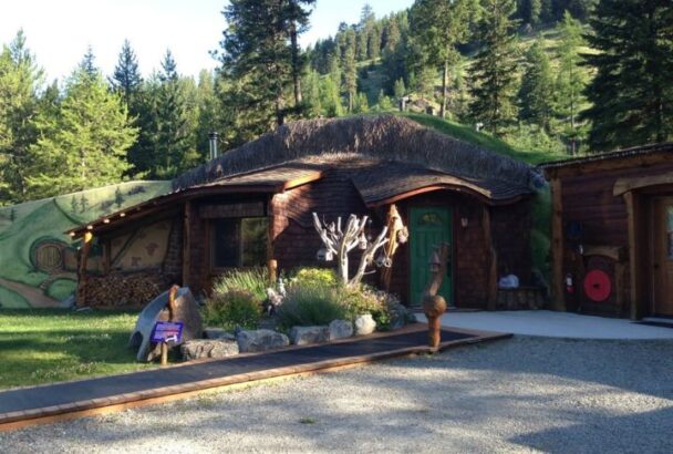 10 Real-Life Hobbit Homes That Feel Straight Out Of Tolkien’s World ...