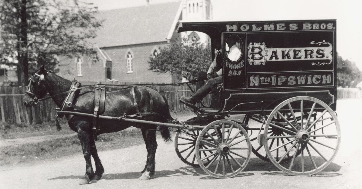 20 Items Delivered To Doorsteps In The Olden Days - Housely