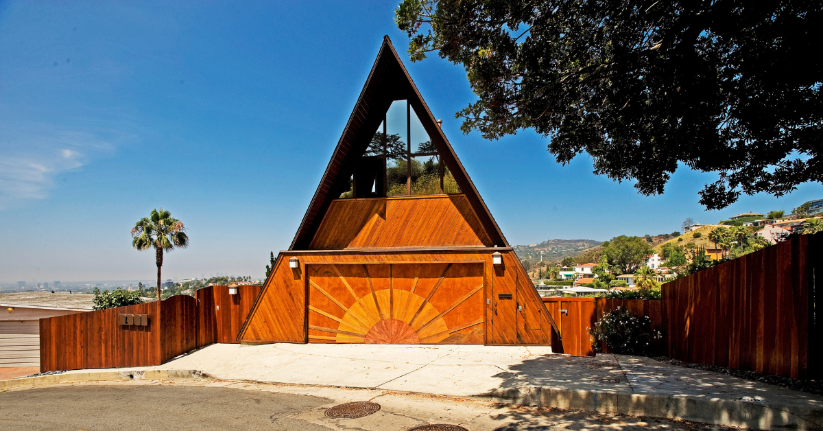 10 Space-Savvy Homes That Prove Less Is More - Housely