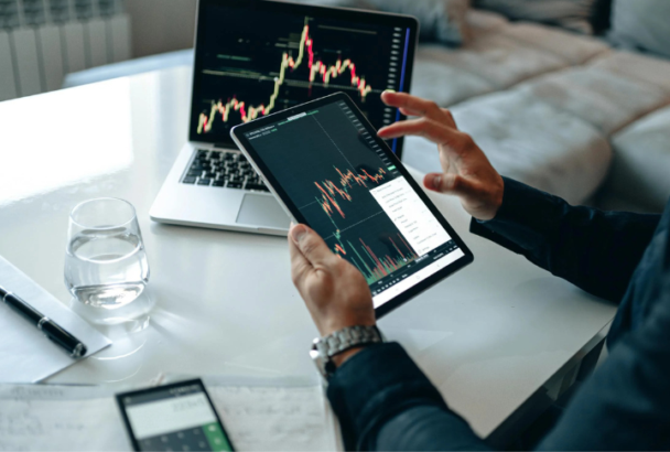 20 Habits That Indicate A High IQ - Housely